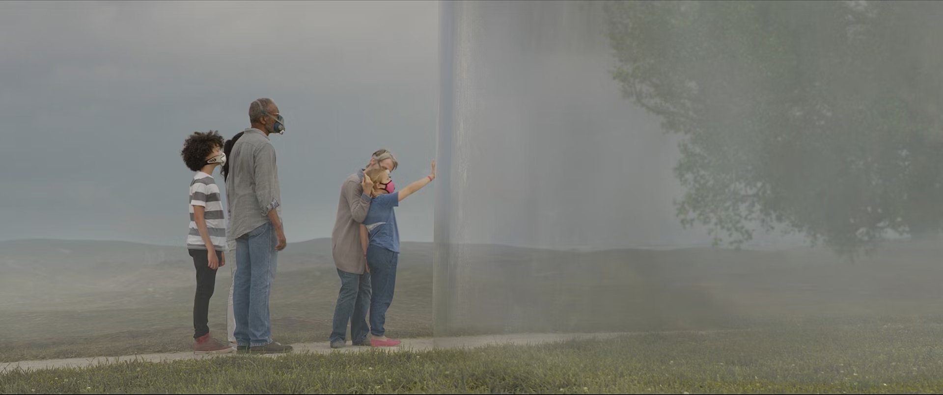 A Family Visits one of the Last Trees on Earth in ‘Monument’ - FlorMartz